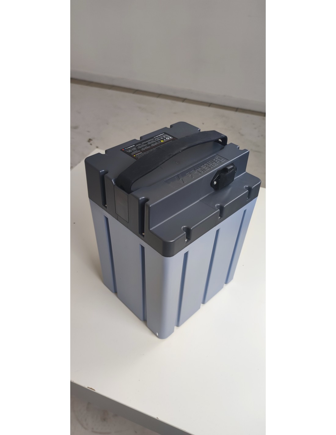 Batterie avec prise Zhente e-opai